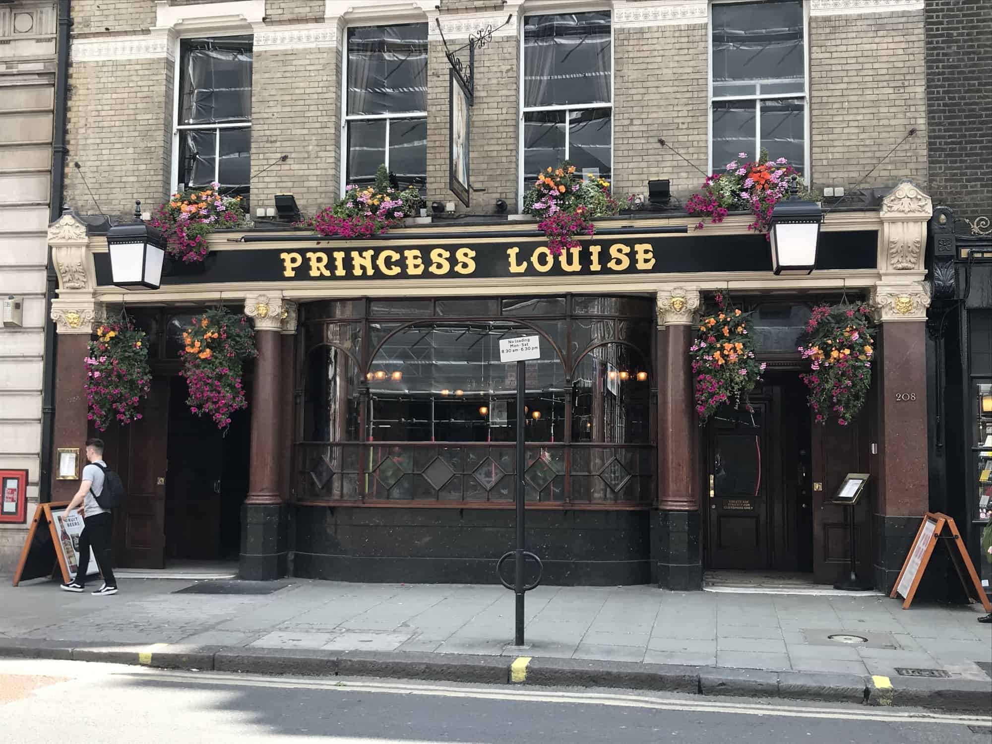 Live in Pub Management Jobs - Run a Samuel Smiths pub