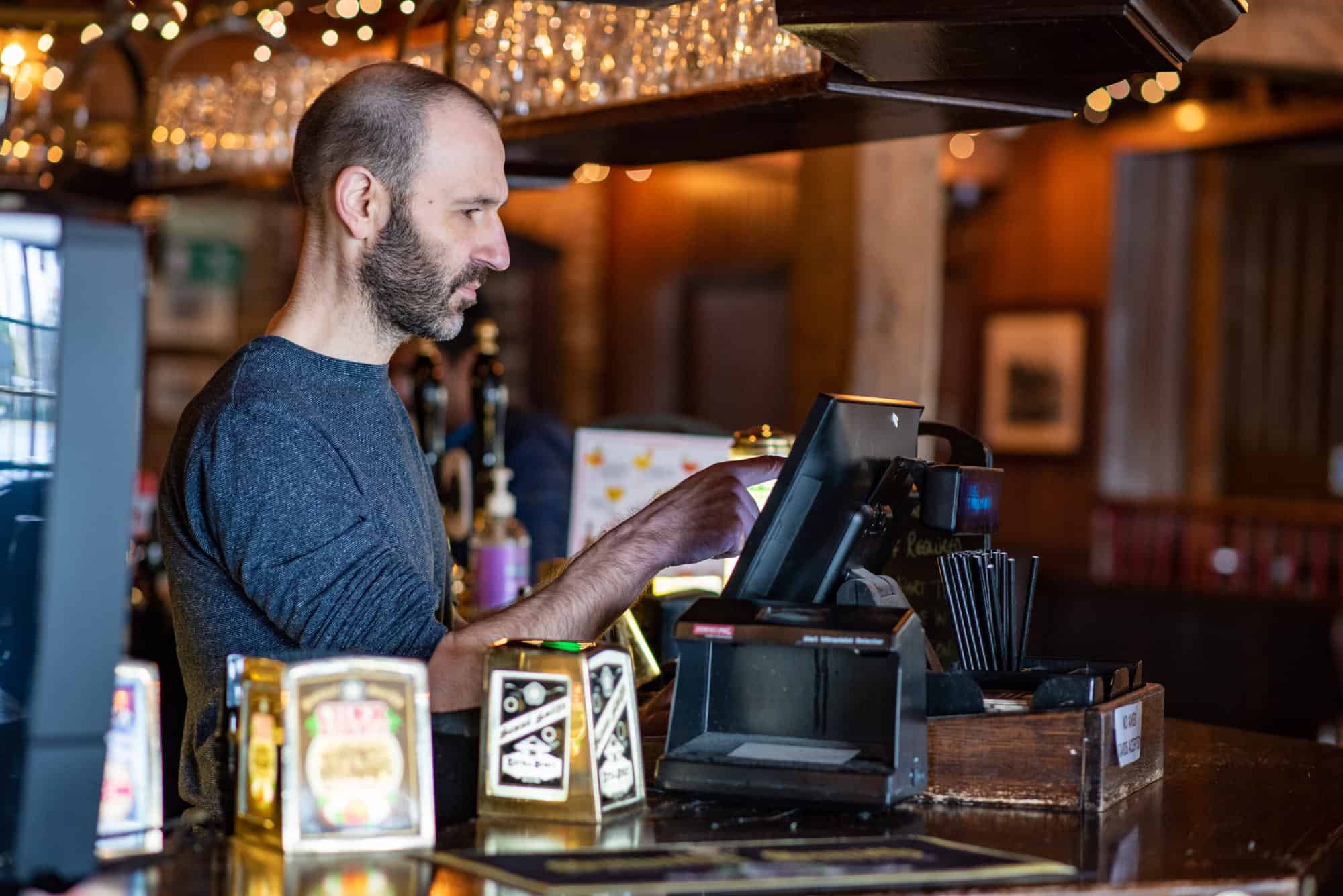 Team Members - Run a Samuel Smiths pub