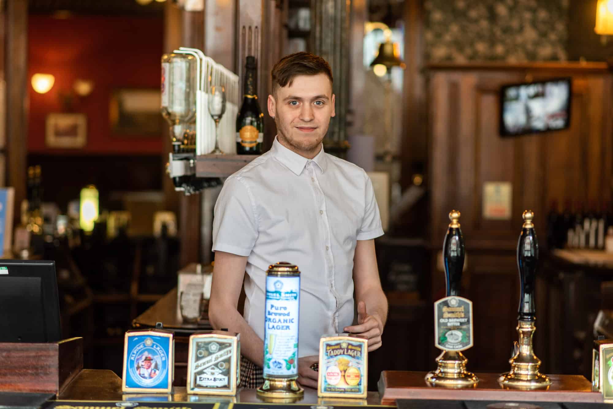 Team Members - Run a Samuel Smiths pub